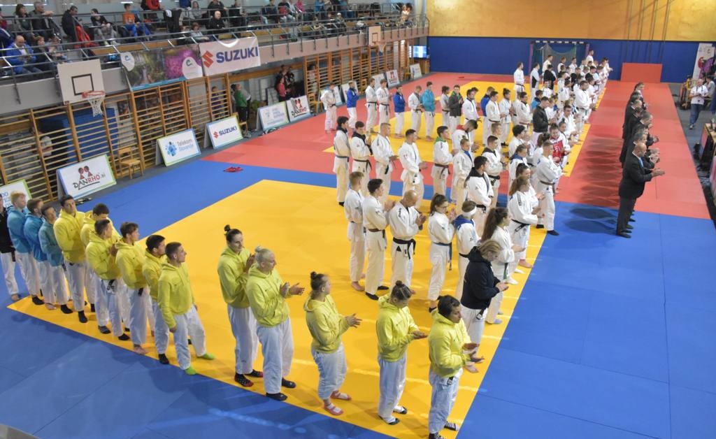 FOTO: V veliki telovadnici DOŠ I Lendava se odvija državno prvenstvo v ...