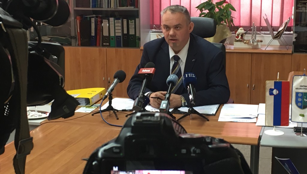 VIDEO: Pomurski vodovod sistem A: Tiskovna konferenca na občini Velika ...